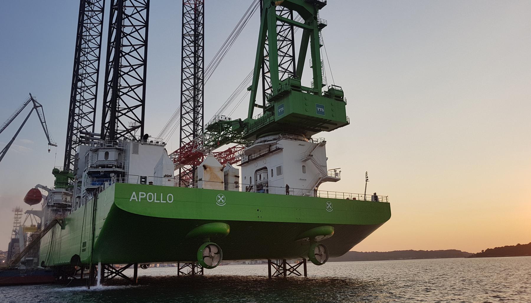 Offshore Heavy Lift DP2 jack-up vessel Apollo | Alewijnse